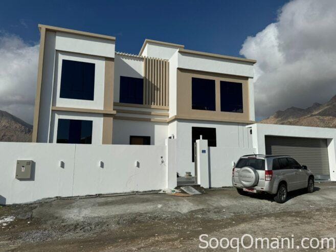 Painting work house texcer compound Design painting | SooqOmani